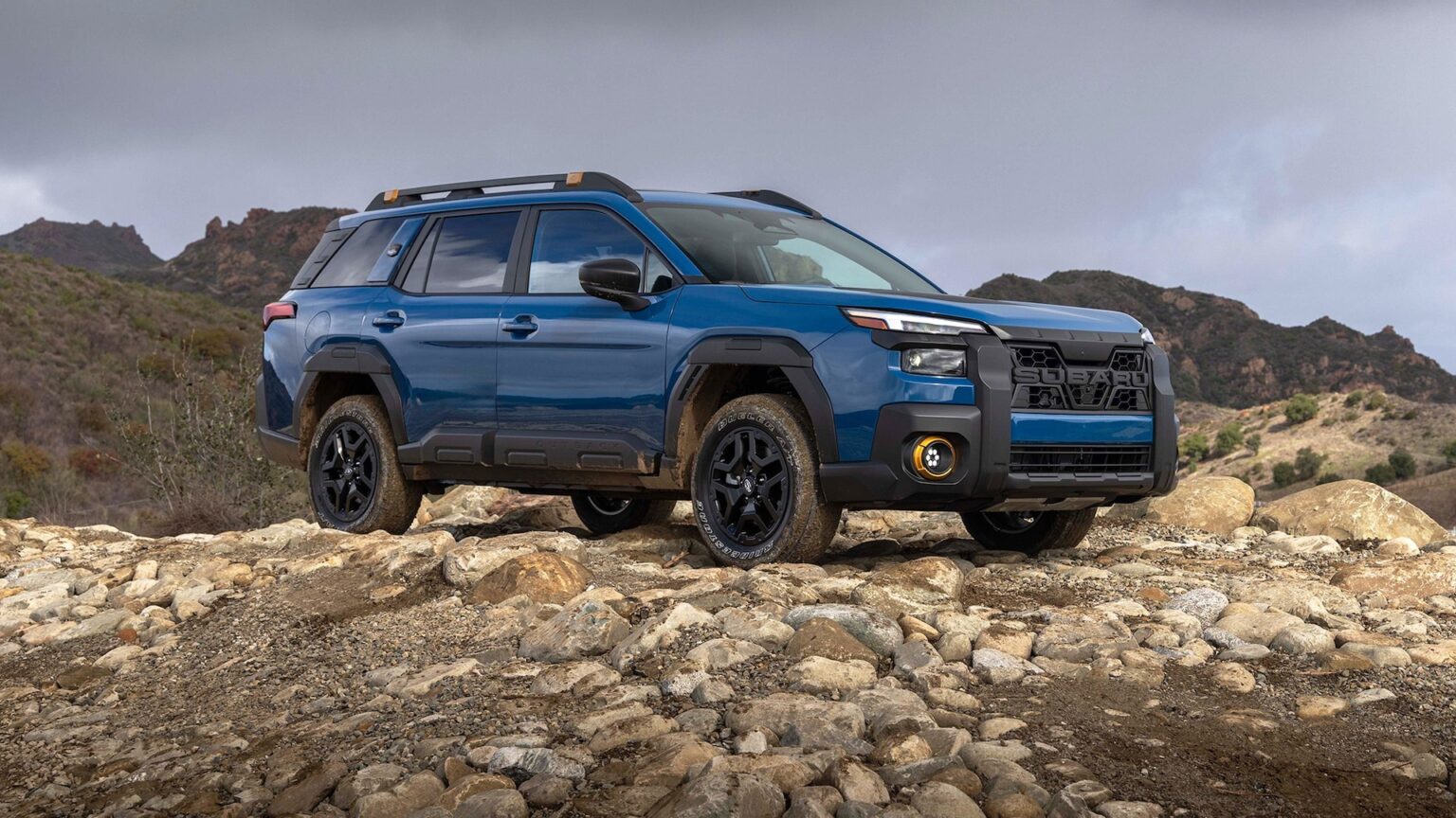 2026 Subaru Outback et Outback Wilderness First Look Review: familier ...