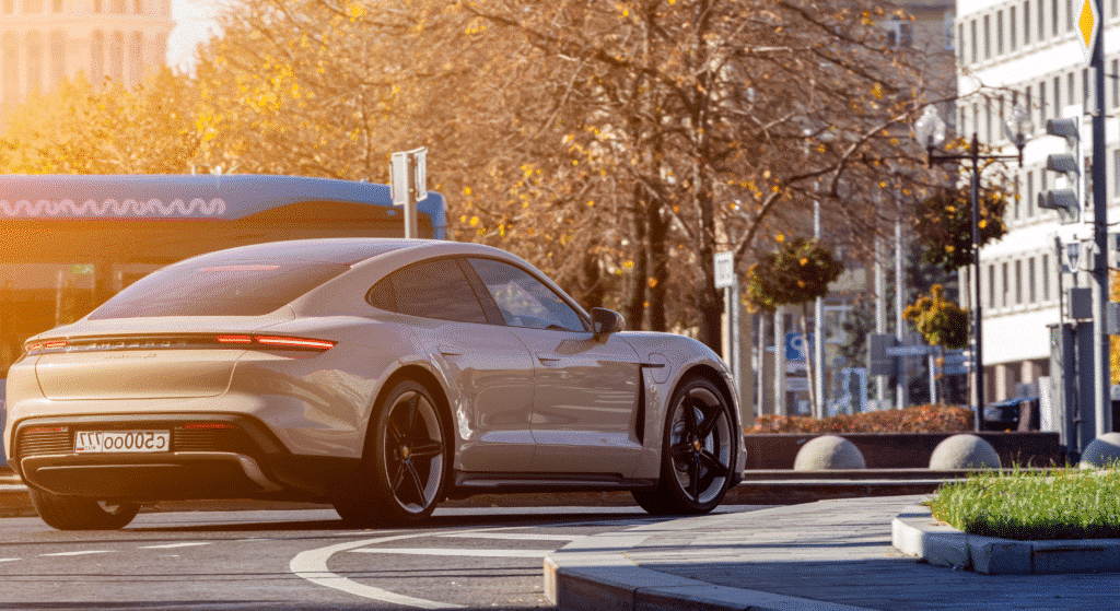 Voitures électriques : Porsche dévoile une batterie AC révolutionnaire - Groupe Patrick Launay